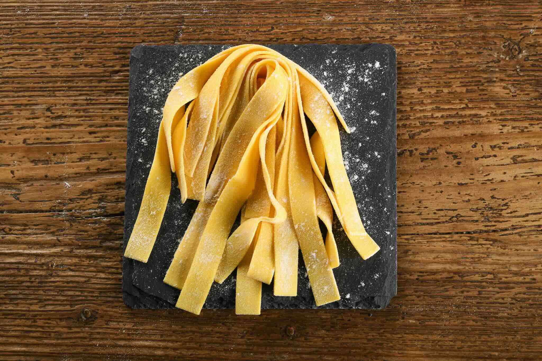 Wat is pappardelle? Ontdek alles over deze Italiaanse pastasoort!